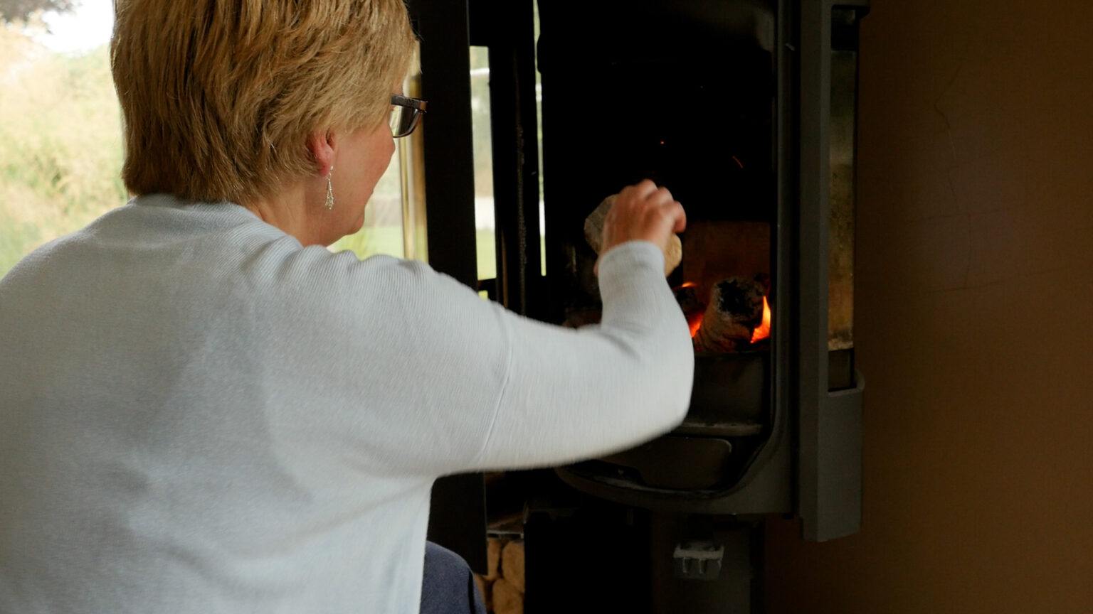 How to use WillowWarm Briquettes - WillowWarm