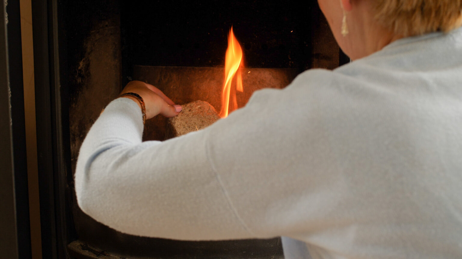 How to use WillowWarm Briquettes - WillowWarm